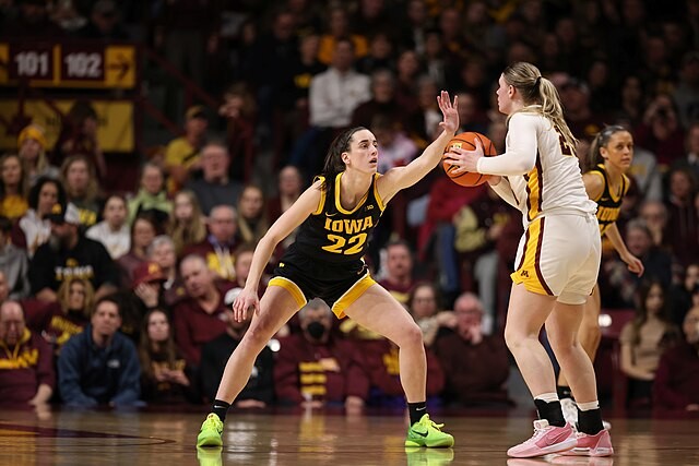 15 Highest Revenue-Generating Women's College Sports Programs In The U ...