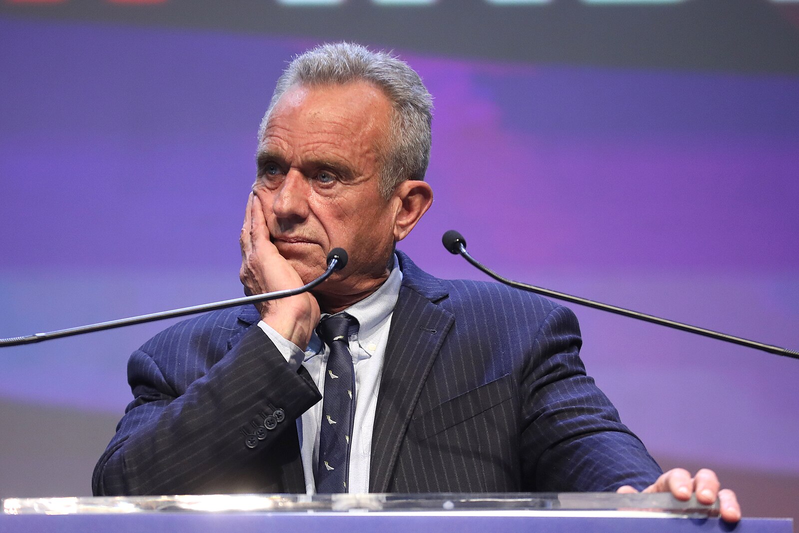 18 Restaurant Menu Items That May Be Affected by RFK Jr.’s Health Policies | Light Wave