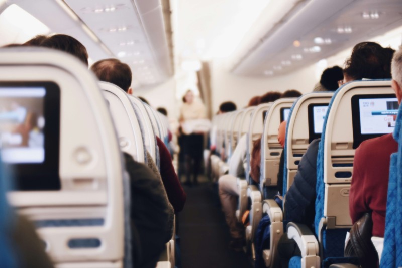 8 Ways to Book a Cheaper Flight That Actually Work | Light Wave