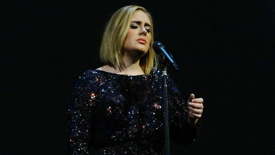 Back On Booze: Adele Reveals She's Drinking Again After Residency ...