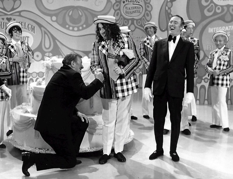 From Flower Power to Socking It: 20 Slang Phrases of the '60s | Light Wave
