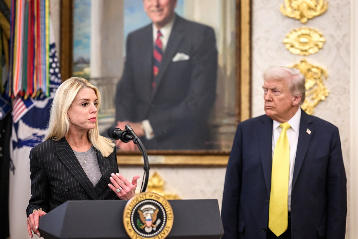 GOP ‘On Board’ With Impeaching Bondi | Light Wave