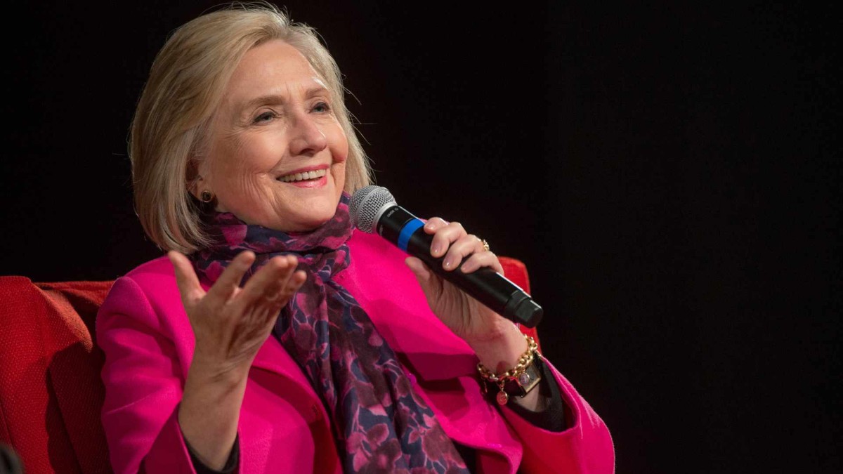 Hillary Clinton Mocks Trump’s Military Parade Turnout as 'Low-Energy ...