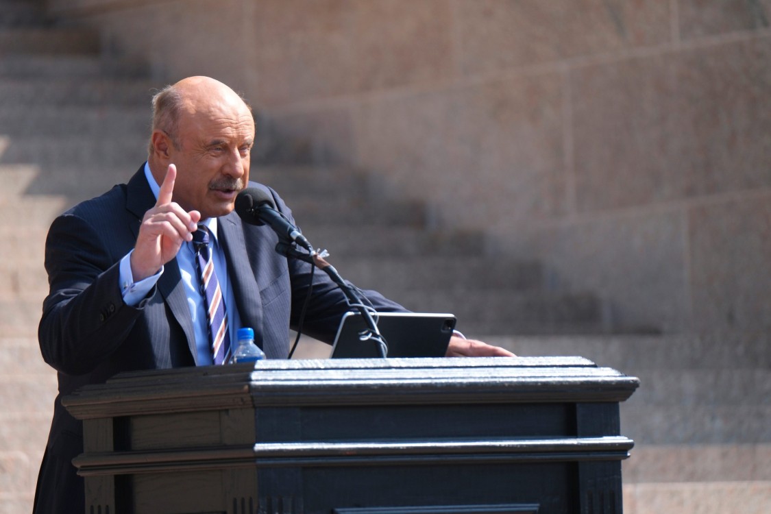 'I Don't Understand': CNN's Phillip Pushes Back on Dr. Phil's Trump ...