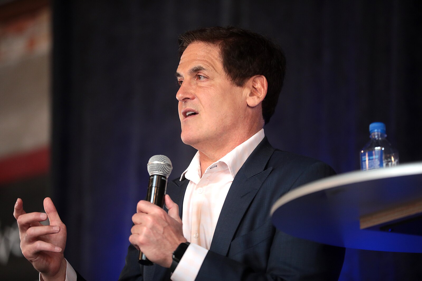 Marjorie Taylor Greene Does Pull-ups to Prove Trump Has 'Strong Women ...