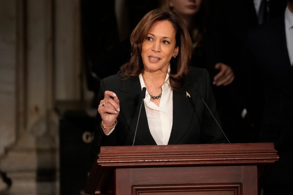 New 2028 Poll Signals Trouble for Kamala Harris as Democrat Rival ...