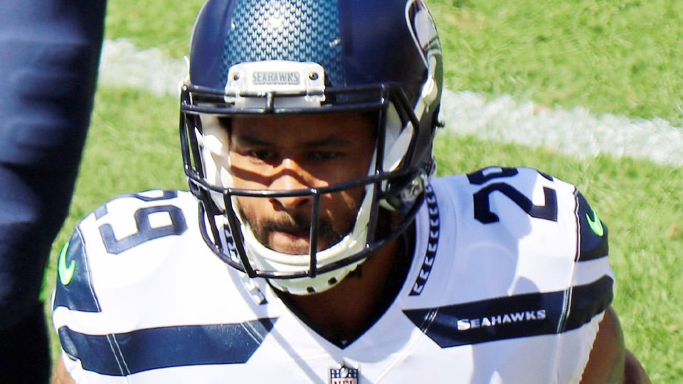 Man Steals NFL Great's Identity, $1.9 Million With Help Of Player's Ex ...