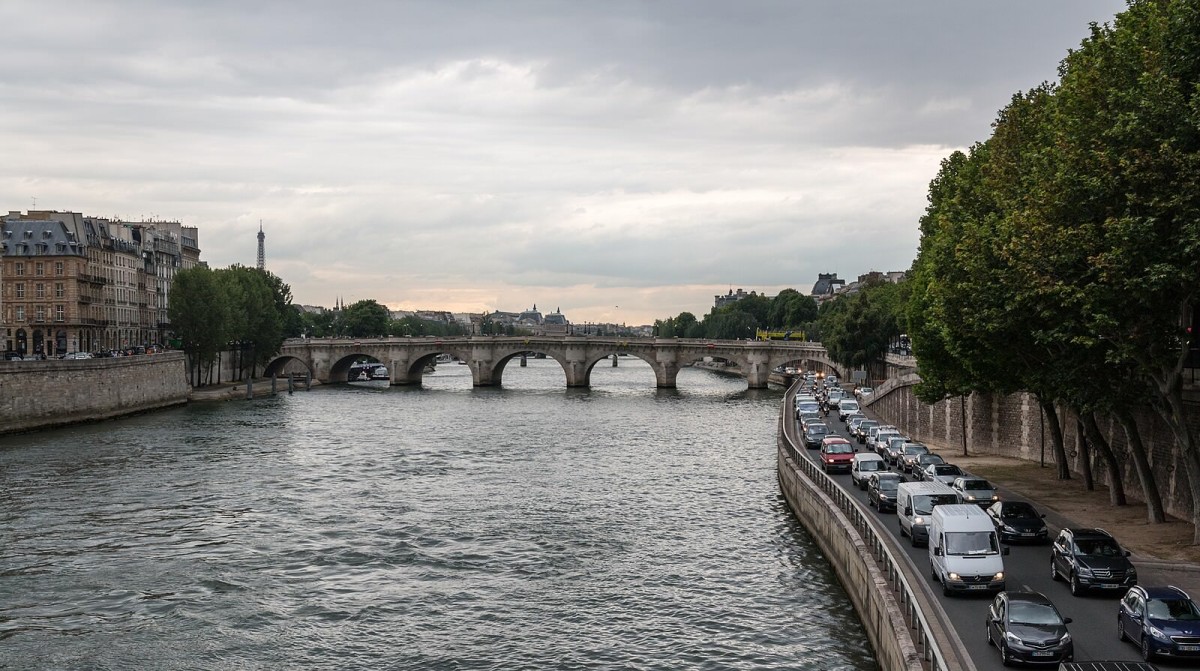 Paris Revives Seine Swimming in Time for 2024 Olympics | Light Wave