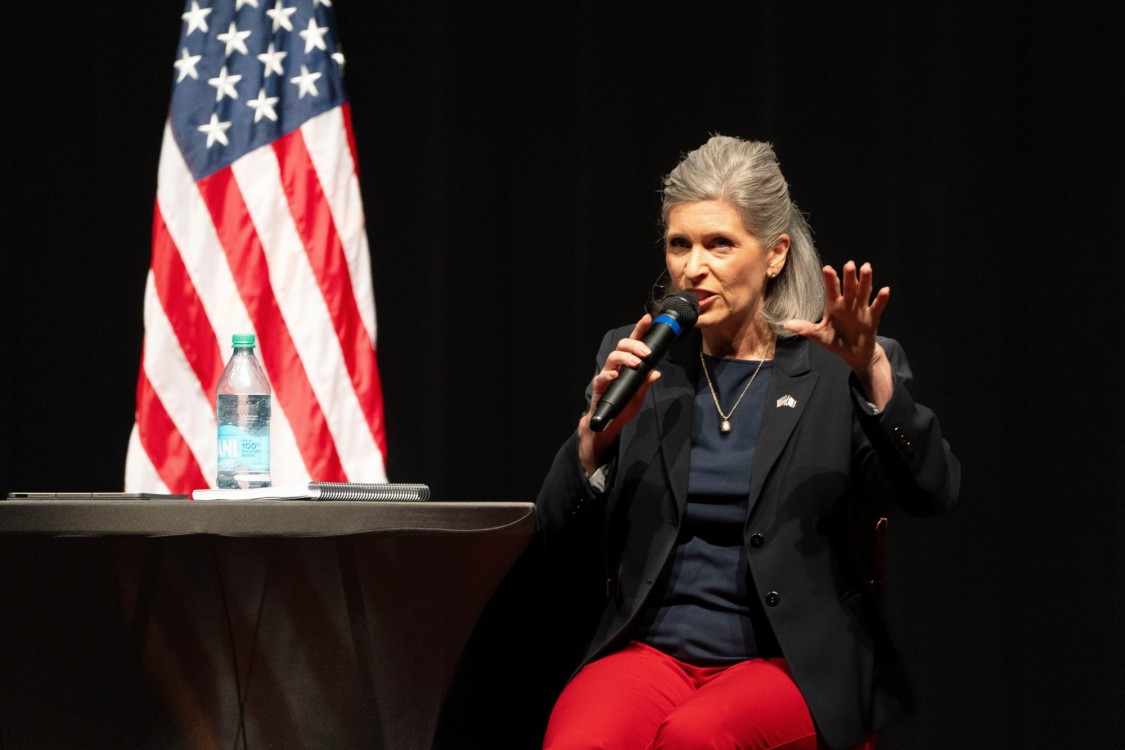 Republicans Get Warning Sign in Deep Red Senate Race | Light Wave