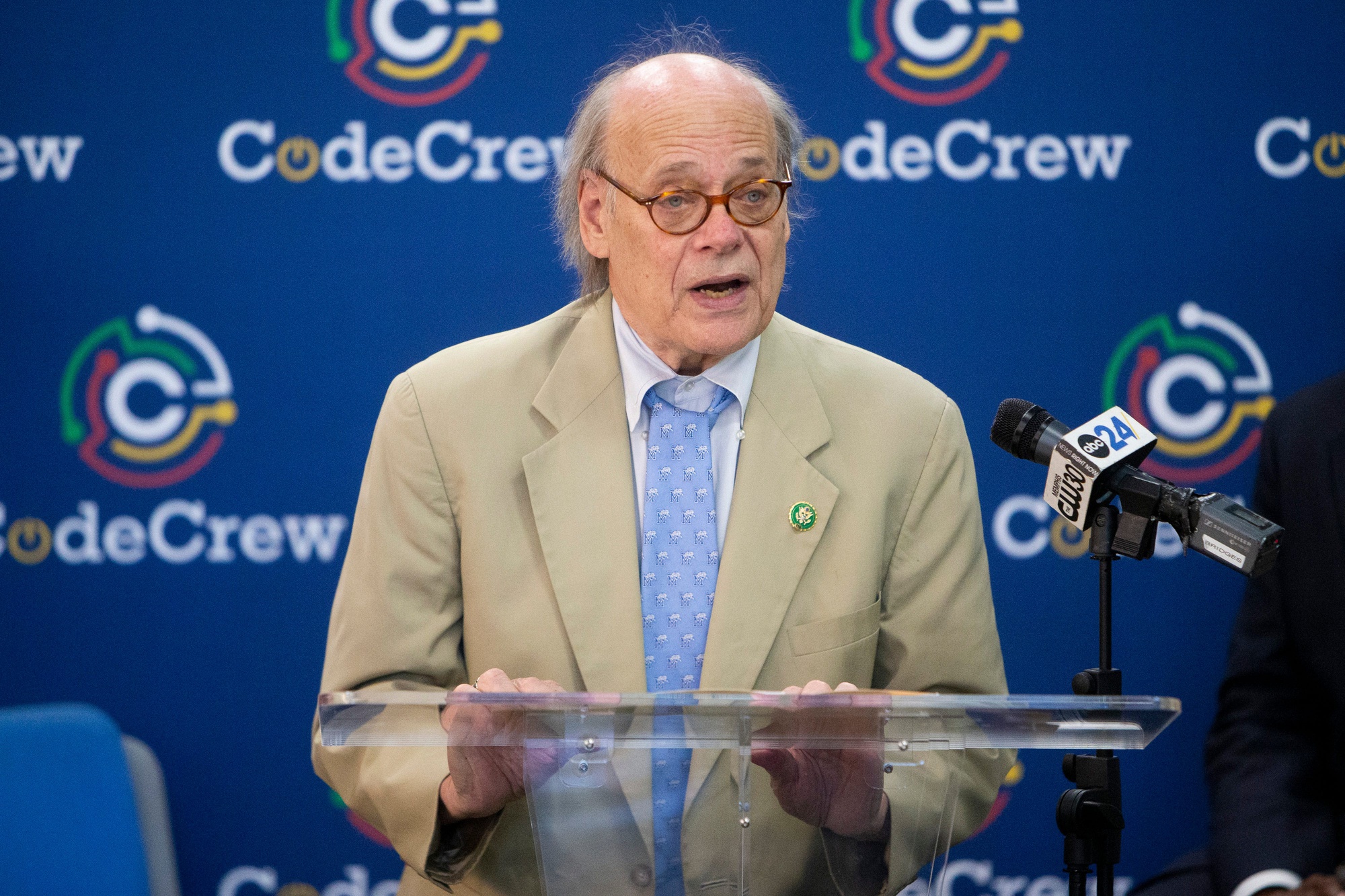 The Complete List of Democrats Skipping Trump’s Inauguration | Light Wave