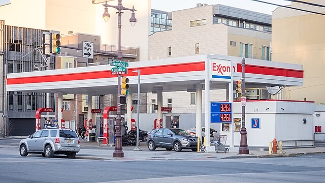 The 20 Largest Companies In The World By Market Cap | Light Wave