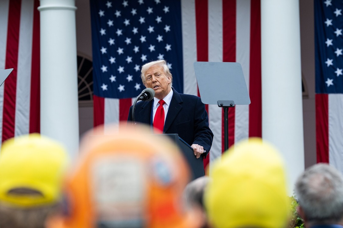 Trade Talks in London End with US-China Plan to Ease Export Controls | Light Wave